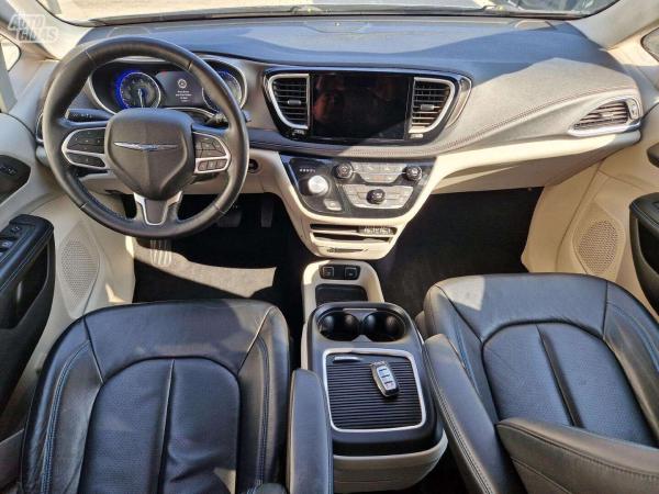 Chrysler Pacifica 2021 Šauļi, ar dzinēja tilpumu 3.60 L un nobraukumu 107 tūkst. km par 18700 €, foto 8 vietnē AUTOMOTO.COM.LV