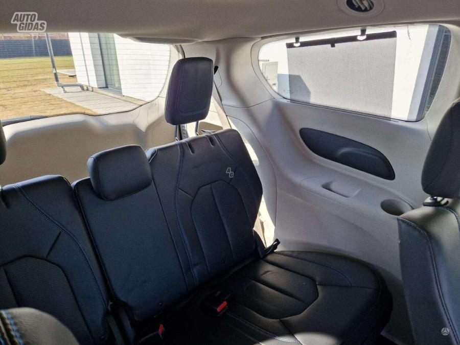 Chrysler Pacifica 2021 Šauļi, ar dzinēja tilpumu 3.60 L un nobraukumu 107 tūkst. km par 18700 €, foto 16 vietnē AUTOMOTO.COM.LV