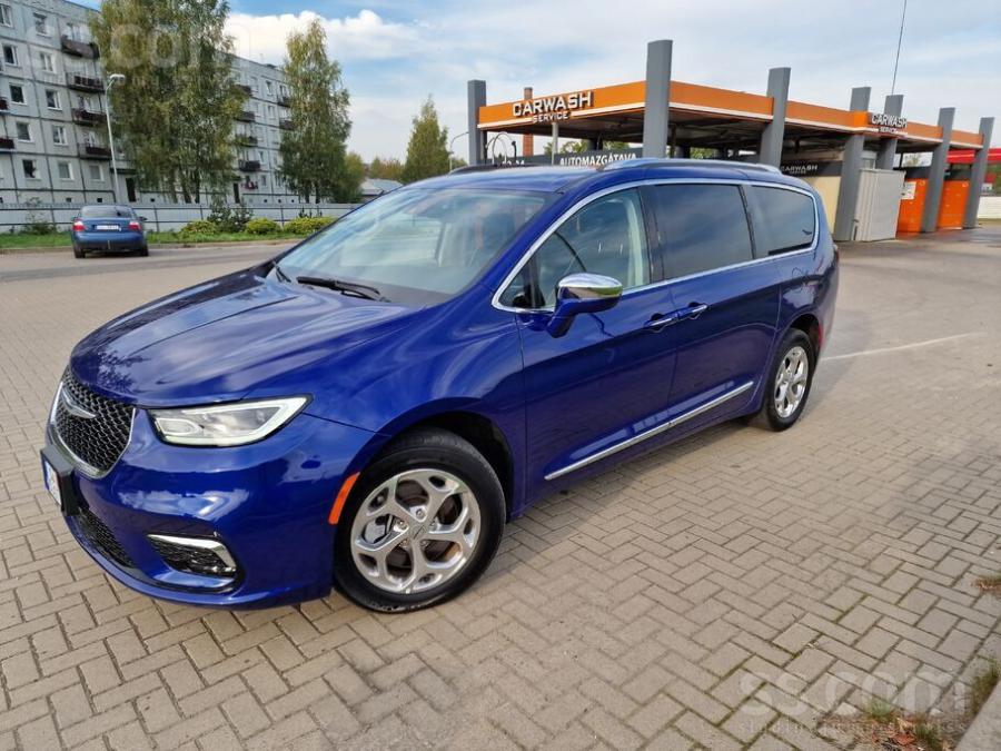 Chrysler Pacifica 2021 in Jekabpils, with an engine capacity of 3.60 L and mileage of 140 thousand km for 23900 €, photo 3 on AUTOMOTO.COM.LV