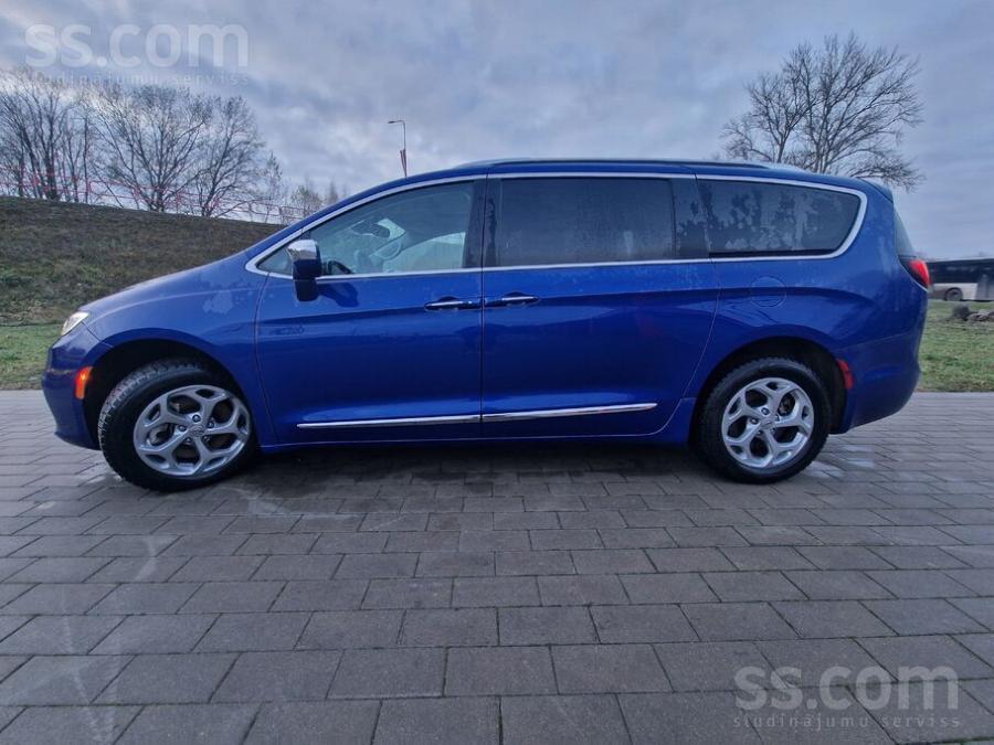 Chrysler Pacifica 2021 in Jekabpils, with an engine capacity of 3.60 L and mileage of 140 thousand km for 23900 €, photo 20 on AUTOMOTO.COM.LV