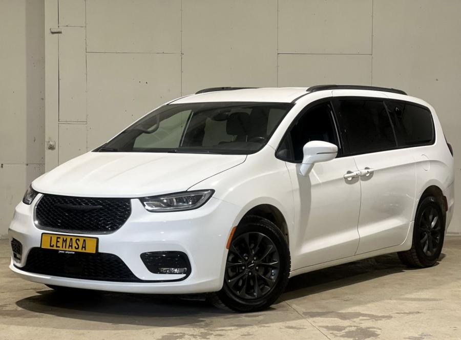 Chrysler Pacifica 2022 Klaipėda, ar dzinēja tilpumu 0.00 L un nobraukumu 184 tūkst. km par 22300 €, foto 1 vietnē AUTOMOTO.COM.LV