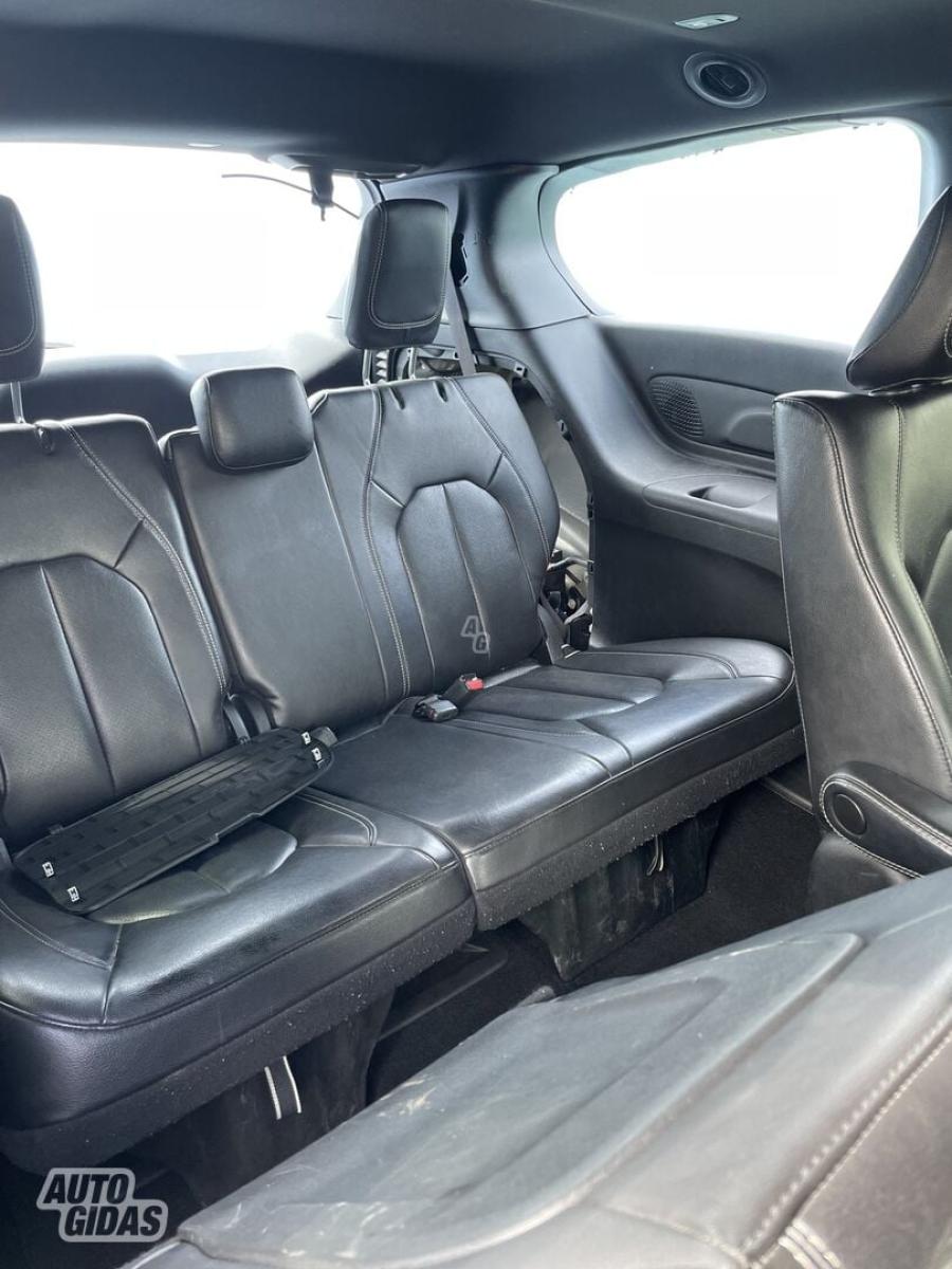 Chrysler Pacifica 2022 Kretinga, ar dzinēja tilpumu 3.60 L un nobraukumu 119 tūkst. km par 15999 €, foto 12 vietnē AUTOMOTO.COM.LV