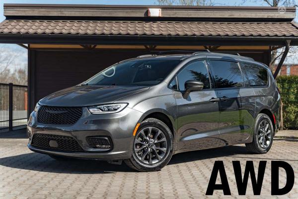 Chrysler Pacifica 2022 in Klaipeda, with an engine capacity of 3.61 L and mileage of 167 thousand km for 22999 €, photo 1 on AUTOMOTO.COM.LV