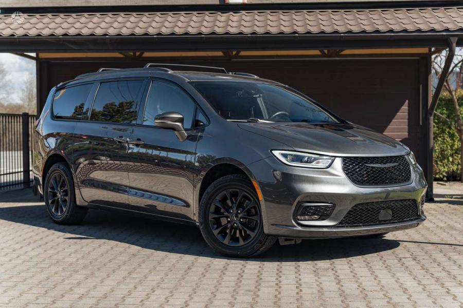 Chrysler Pacifica 2022 Klaipėda, ar dzinēja tilpumu 3.61 L un nobraukumu 167 tūkst. km par 22999 €, foto 4 vietnē AUTOMOTO.COM.LV