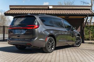 Chrysler Pacifica 2022 Klaipėda, ar dzinēja tilpumu 3.61 L un nobraukumu 167 tūkst. km par 22999 €, foto 6 vietnē AUTOMOTO.COM.LV