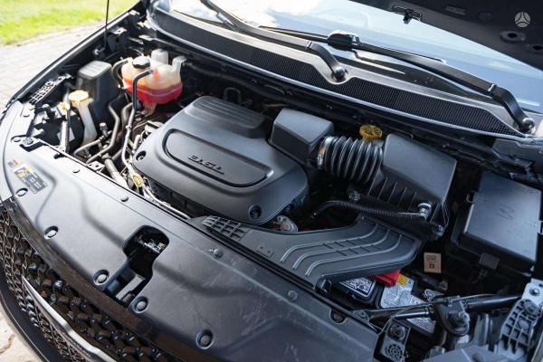 Chrysler Pacifica 2022 in Klaipeda, with an engine capacity of 3.61 L and mileage of 167 thousand km for 22999 €, photo 6 on AUTOMOTO.COM.LV