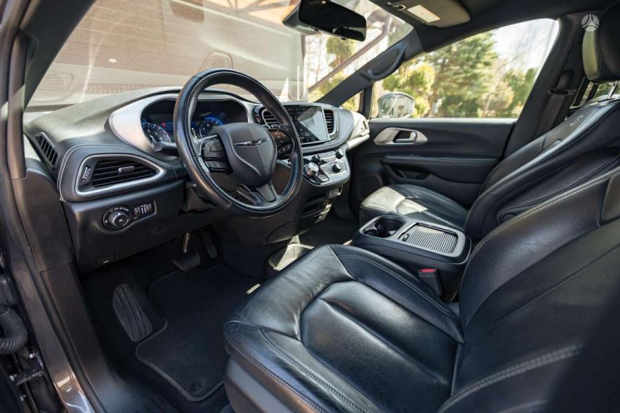 Chrysler Pacifica 2022 Klaipėda, ar dzinēja tilpumu 3.61 L un nobraukumu 167 tūkst. km par 22999 €, foto 8 vietnē AUTOMOTO.COM.LV
