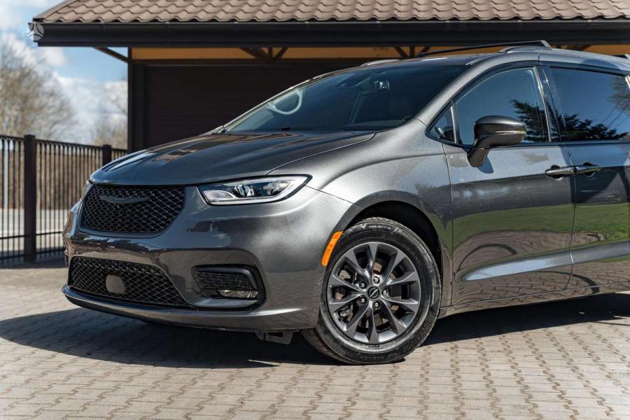 Chrysler Pacifica 2022 Klaipėda, ar dzinēja tilpumu 3.61 L un nobraukumu 167 tūkst. km par 22999 €, foto 12 vietnē AUTOMOTO.COM.LV