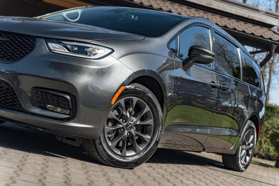 Chrysler Pacifica 2022 Klaipėda, ar dzinēja tilpumu 3.61 L un nobraukumu 167 tūkst. km par 22999 €, foto 13 vietnē AUTOMOTO.COM.LV