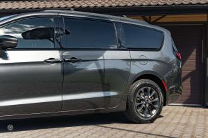 Chrysler Pacifica 2022 Klaipėda, ar dzinēja tilpumu 3.61 L un nobraukumu 167 tūkst. km par 22999 €, foto 14 vietnē AUTOMOTO.COM.LV