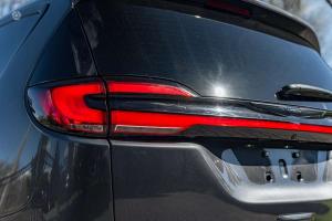 Chrysler Pacifica 2022 Klaipėda, ar dzinēja tilpumu 3.61 L un nobraukumu 167 tūkst. km par 22999 €, foto 22 vietnē AUTOMOTO.COM.LV