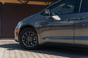 Chrysler Pacifica 2022 Klaipėda, ar dzinēja tilpumu 3.61 L un nobraukumu 167 tūkst. km par 22999 €, foto 23 vietnē AUTOMOTO.COM.LV