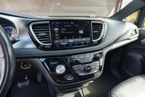 Chrysler Pacifica 2022 Klaipėda, ar dzinēja tilpumu 3.61 L un nobraukumu 167 tūkst. km par 22999 €, foto 28 vietnē AUTOMOTO.COM.LV