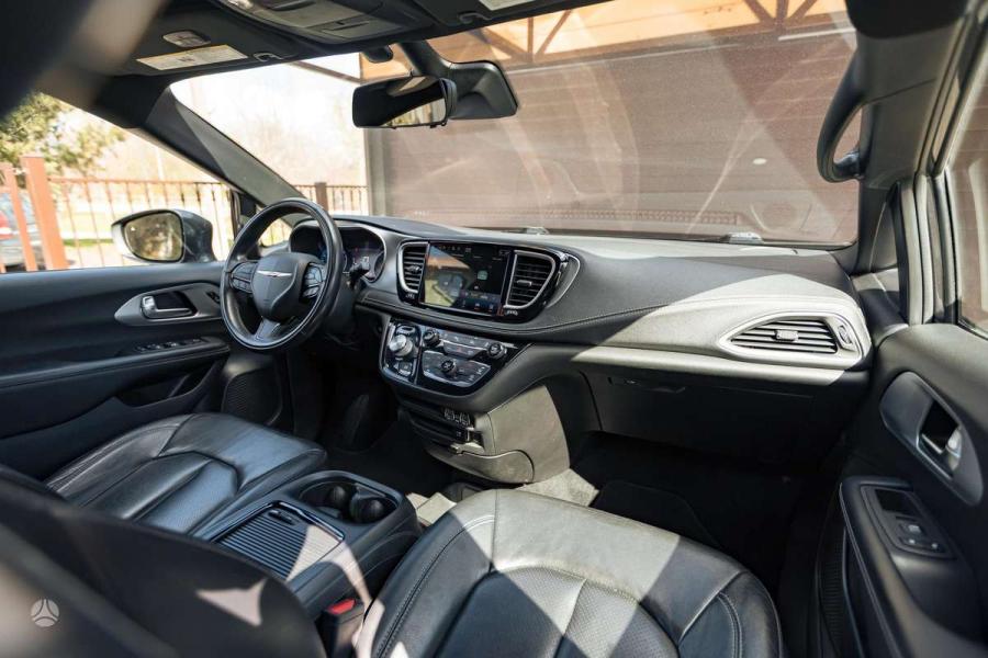 Chrysler Pacifica 2022 Klaipėda, ar dzinēja tilpumu 3.61 L un nobraukumu 167 tūkst. km par 22999 €, foto 35 vietnē AUTOMOTO.COM.LV