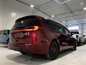 Chrysler Pacifica 2023 Klaipėda, ar dzinēja tilpumu 3.60 L un nobraukumu 42 tūkst. km par 31460 €, foto 4 vietnē AUTOMOTO.COM.LV