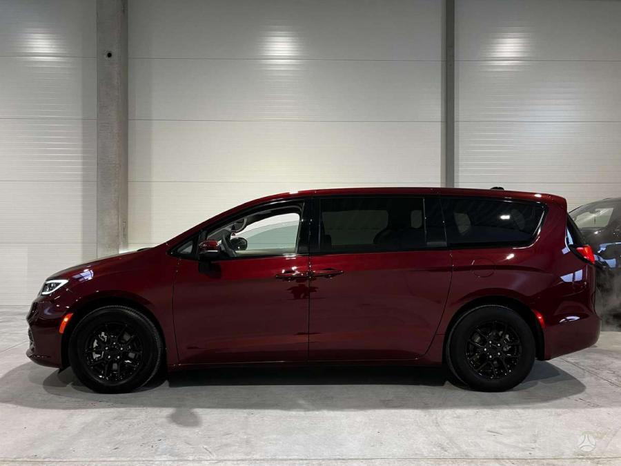 Chrysler Pacifica 2023 Klaipėda, ar dzinēja tilpumu 3.60 L un nobraukumu 42 tūkst. km par 31460 €, foto 5 vietnē AUTOMOTO.COM.LV