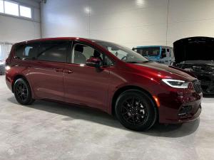 Chrysler Pacifica 2023 Klaipėda, ar dzinēja tilpumu 3.60 L un nobraukumu 42 tūkst. km par 31460 €, foto 6 vietnē AUTOMOTO.COM.LV