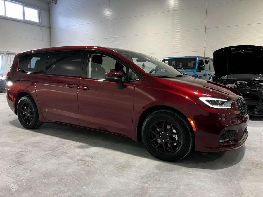 Chrysler Pacifica 2023 Klaipėda, ar dzinēja tilpumu 3.60 L un nobraukumu 42 tūkst. km par 31460 €, foto 6 vietnē AUTOMOTO.COM.LV