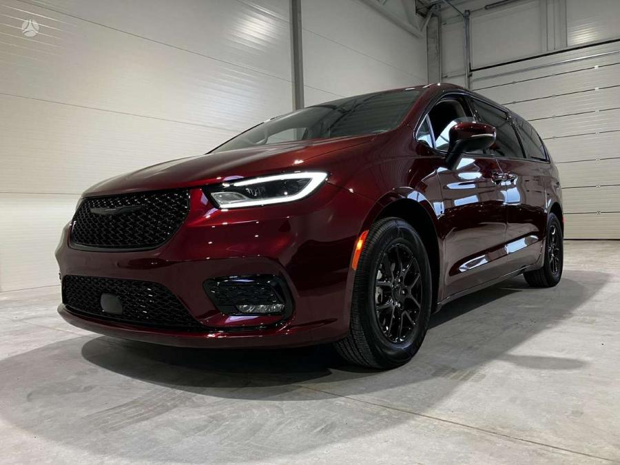 Chrysler Pacifica 2023 Klaipėda, ar dzinēja tilpumu 3.60 L un nobraukumu 42 tūkst. km par 31460 €, foto 8 vietnē AUTOMOTO.COM.LV