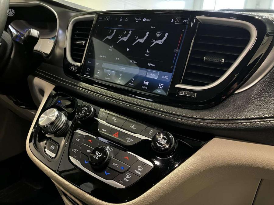 Chrysler Pacifica 2023 Klaipėda, ar dzinēja tilpumu 3.60 L un nobraukumu 42 tūkst. km par 31460 €, foto 19 vietnē AUTOMOTO.COM.LV