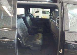 Chrysler Pacifica 2024 in Kaunas, with an engine capacity of 3.60 L and mileage of 32 thousand km for 10000 €, photo 9 on AUTOMOTO.COM.LV