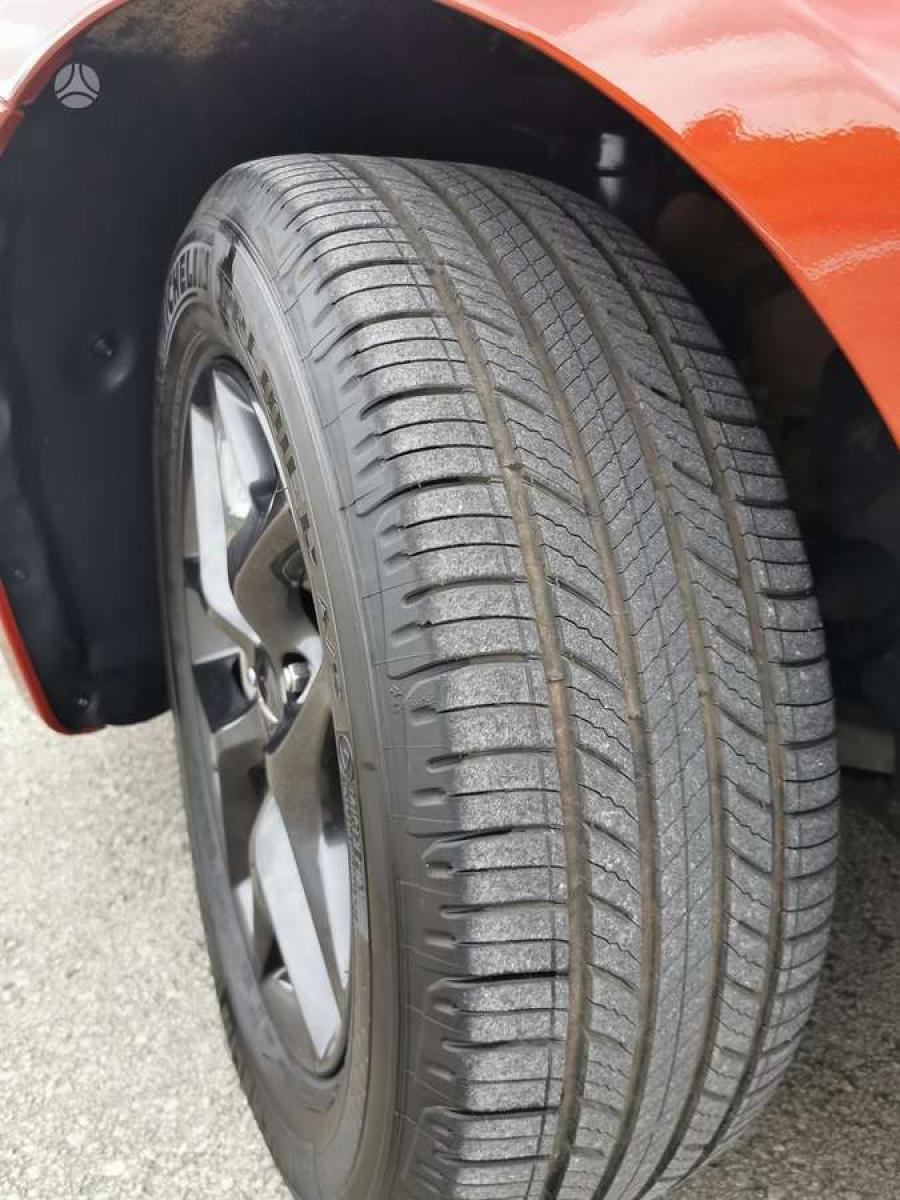 Oranžs Chrysler Pacifica 2018 Panevēža, ar dzinēja tilpumu 3.61 L un nobraukumu 204 tūkst. km par 18500 €, foto 8 vietnē AUTOMOTO.COM.LV