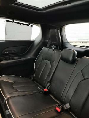 Oranžs Chrysler Pacifica 2018 Panevēža, ar dzinēja tilpumu 3.61 L un nobraukumu 204 tūkst. km par 18500 €, foto 17 vietnē AUTOMOTO.COM.LV