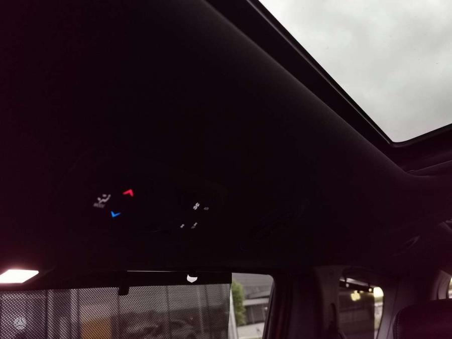 Oranžs Chrysler Pacifica 2018 Panevēža, ar dzinēja tilpumu 3.61 L un nobraukumu 204 tūkst. km par 18500 €, foto 30 vietnē AUTOMOTO.COM.LV
