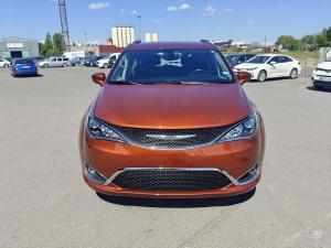 Oranžs Chrysler Pacifica 2018 Kauņa, ar dzinēja tilpumu 3.61 L un nobraukumu 143 tūkst. km par 14600 €, foto 9 vietnē AUTOMOTO.COM.LV