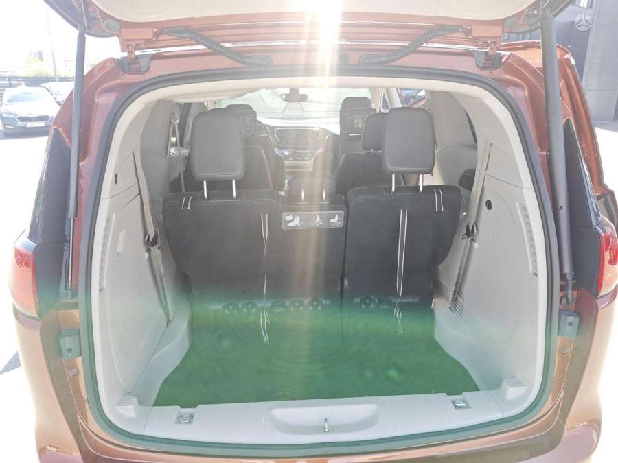 Oranžs Chrysler Pacifica 2018 Kauņa, ar dzinēja tilpumu 3.61 L un nobraukumu 143 tūkst. km par 14600 €, foto 26 vietnē AUTOMOTO.COM.LV