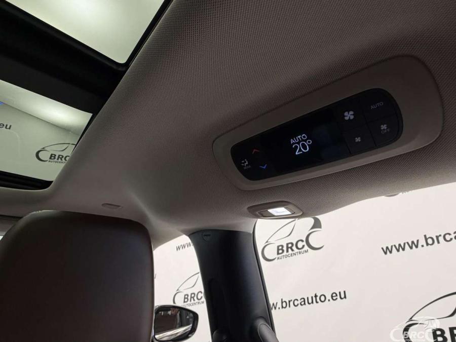 Red Chrysler Pacifica 2017 in Vilnius, with an engine capacity of 3.60 L and mileage of 250 thousand km for 15500 €, photo 18 on AUTOMOTO.COM.LV