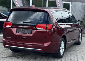 Sarkans Chrysler Pacifica 2017 Radviliškis, ar dzinēja tilpumu 3.60 L un nobraukumu 165 tūkst. km par 13950 €, foto 10 vietnē AUTOMOTO.COM.LV