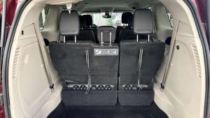 Sarkans Chrysler Pacifica 2017 Radviliškis, ar dzinēja tilpumu 3.60 L un nobraukumu 165 tūkst. km par 13950 €, foto 30 vietnē AUTOMOTO.COM.LV