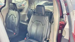 Red Chrysler Pacifica 2017 in Ukmerge, with an engine capacity of 3.61 L and mileage of 238 thousand km for 7700 €, photo 18 on AUTOMOTO.COM.LV