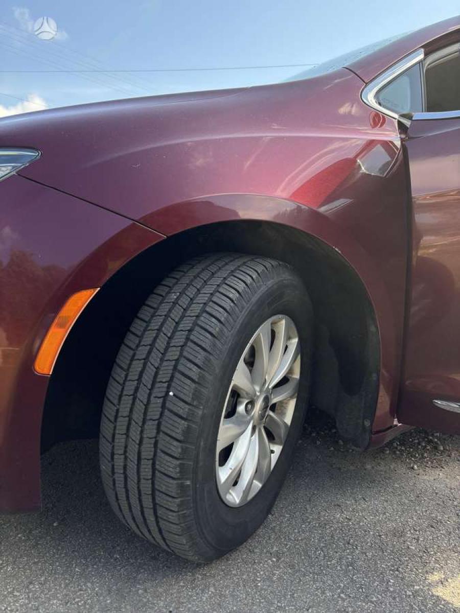 Sarkans Chrysler Pacifica 2017 Kėdainiai, ar dzinēja tilpumu 0.00 L un nobraukumu 225 tūkst. km par 12200 €, foto 17 vietnē AUTOMOTO.COM.LV