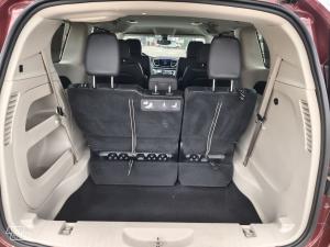 Red Chrysler Pacifica 2018 in Siauliai, with an engine capacity of 3.60 L and mileage of 167 thousand km for 13999 €, photo 18 on AUTOMOTO.COM.LV