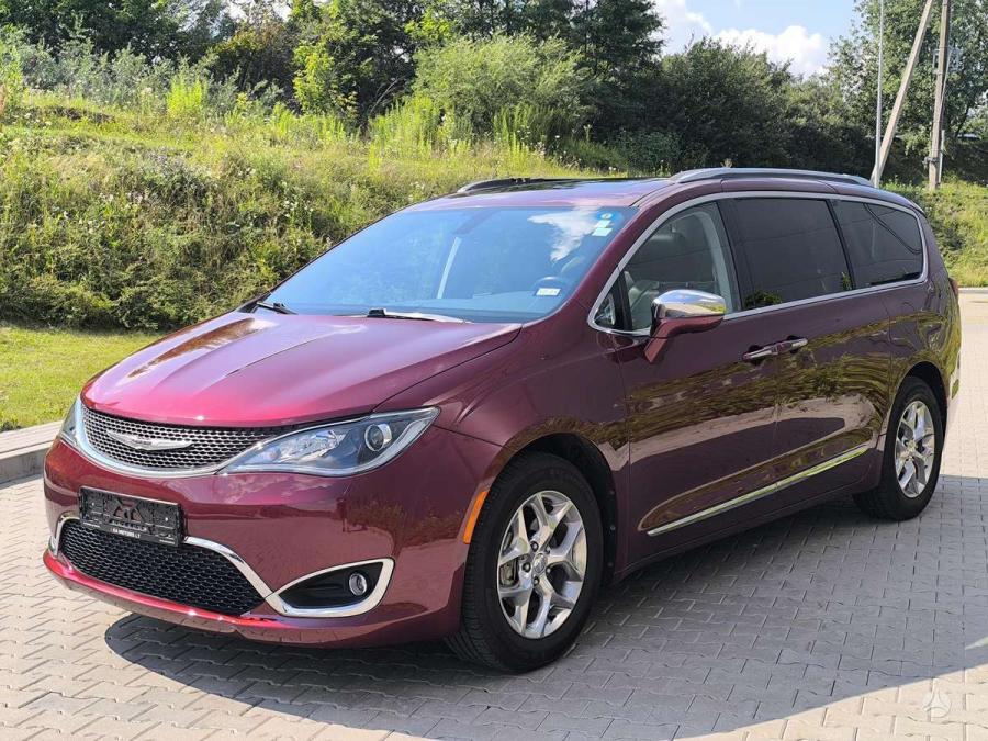 Sarkans Chrysler Pacifica 2018 Viļņa, ar dzinēja tilpumu 3.61 L un nobraukumu 161 tūkst. km par 15500 €, foto 3 vietnē AUTOMOTO.COM.LV