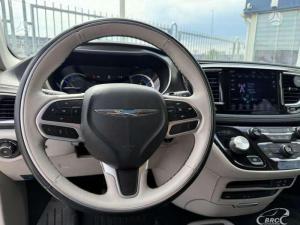 Sarkans Chrysler Pacifica 2018 Gargždai, ar dzinēja tilpumu 3.60 L un nobraukumu 213 tūkst. km par 15000 €, foto 19 vietnē AUTOMOTO.COM.LV