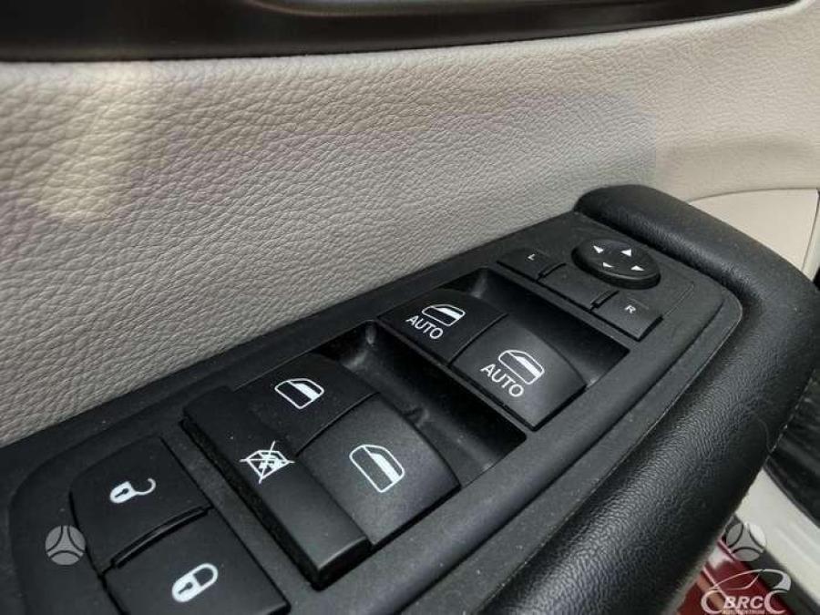 Sarkans Chrysler Pacifica 2018 Gargždai, ar dzinēja tilpumu 3.60 L un nobraukumu 213 tūkst. km par 15000 €, foto 22 vietnē AUTOMOTO.COM.LV