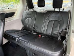 Sarkans Chrysler Pacifica 2018 Gargždai, ar dzinēja tilpumu 3.60 L un nobraukumu 213 tūkst. km par 15000 €, foto 24 vietnē AUTOMOTO.COM.LV
