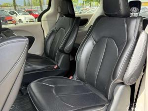 Sarkans Chrysler Pacifica 2018 Gargždai, ar dzinēja tilpumu 3.60 L un nobraukumu 213 tūkst. km par 15000 €, foto 25 vietnē AUTOMOTO.COM.LV