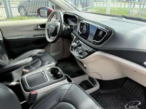 Sarkans Chrysler Pacifica 2018 Gargždai, ar dzinēja tilpumu 3.60 L un nobraukumu 213 tūkst. km par 15000 €, foto 32 vietnē AUTOMOTO.COM.LV