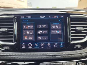Red Chrysler Pacifica 2019 in Telschi, with an engine capacity of 3.61 L and mileage of 196 thousand km for 17700 €, photo 30 on AUTOMOTO.COM.LV
