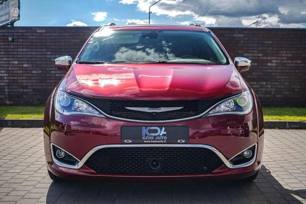 Sarkans Chrysler Pacifica 2019 Kauņa, ar dzinēja tilpumu 3.61 L un nobraukumu 77 tūkst. km par 18950 €, foto 2 vietnē AUTOMOTO.COM.LV