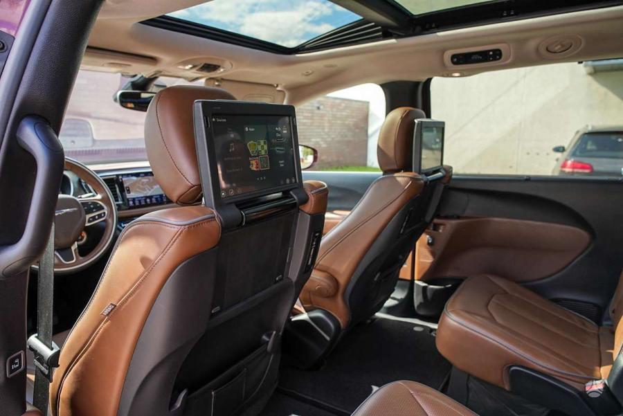 Sarkans Chrysler Pacifica 2019 Kauņa, ar dzinēja tilpumu 3.61 L un nobraukumu 77 tūkst. km par 18950 €, foto 31 vietnē AUTOMOTO.COM.LV