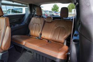 Sarkans Chrysler Pacifica 2019 Kauņa, ar dzinēja tilpumu 3.61 L un nobraukumu 77 tūkst. km par 18950 €, foto 34 vietnē AUTOMOTO.COM.LV
