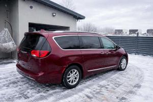 Sarkans Chrysler Pacifica 2020 Kauņa, ar dzinēja tilpumu 3.61 L un nobraukumu 320 tūkst. km par 6600 €, foto 3 vietnē AUTOMOTO.COM.LV