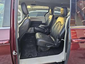 Sarkans Chrysler Pacifica 2020 Šauļi, ar dzinēja tilpumu 3.60 L un nobraukumu 126 tūkst. km par 17300 €, foto 18 vietnē AUTOMOTO.COM.LV