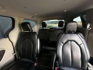 Red Chrysler Pacifica 2020 in Klaipeda, with an engine capacity of 3.61 L and mileage of 210 thousand km for 16800 €, photo 11 on AUTOMOTO.COM.LV