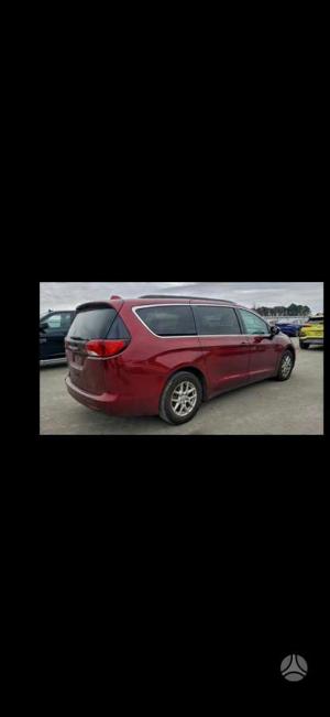 Red Chrysler Pacifica 2020 in Siauliai, with an engine capacity of 3.61 L and mileage of 229 thousand km for 9900 €, photo 24 on AUTOMOTO.COM.LV